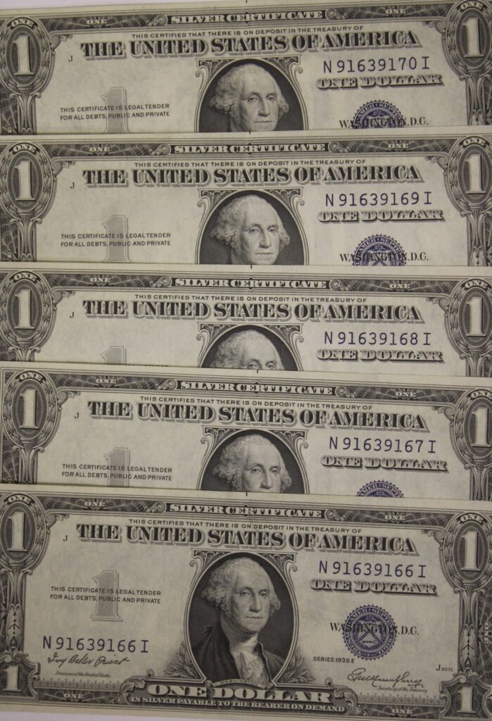 FIVE 1935-E One Dollar Silver Certificates Consecutively Numbered AU ...